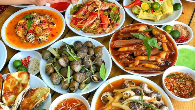 Hướng dẫn chi tiết cách thiết kế menu quán ốc bình dân thu hút